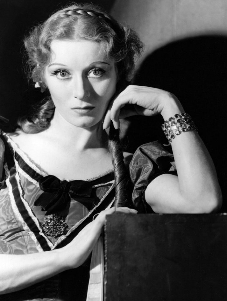 Classic Beauty: Greer Garson – Splendid Isolation