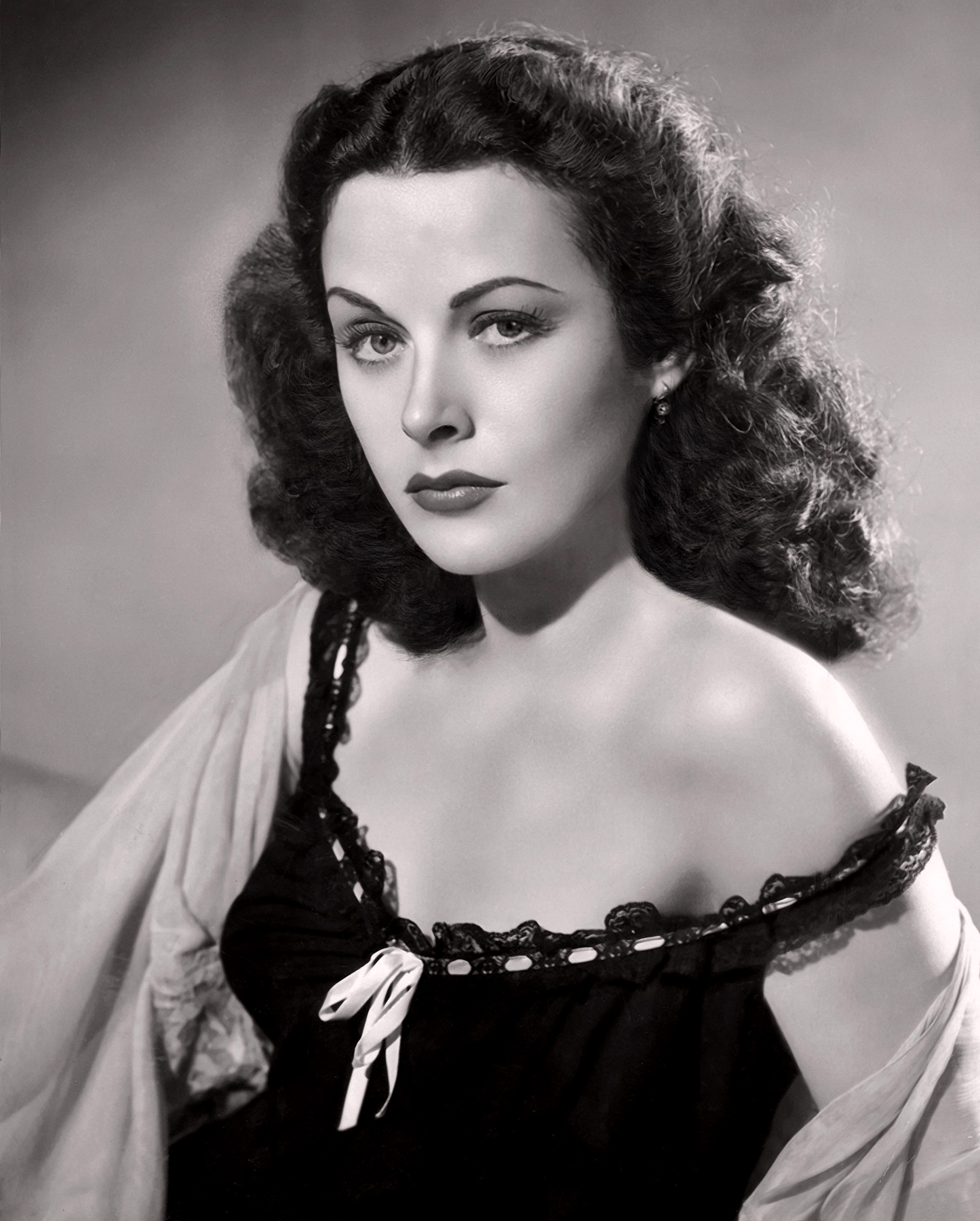 Classic Beauty: Hedy Lamarr – Splendid Isolation