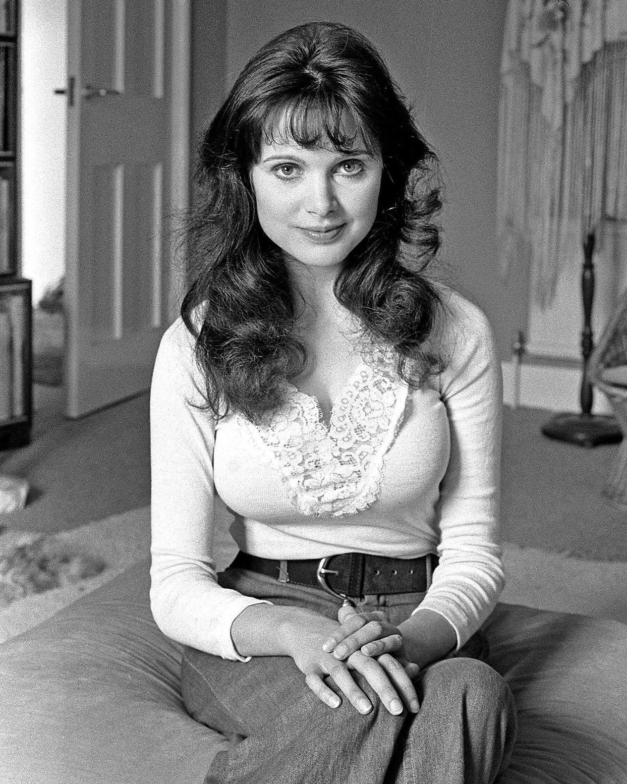 Classic Beauty: Madeline Smith – Splendid Isolation